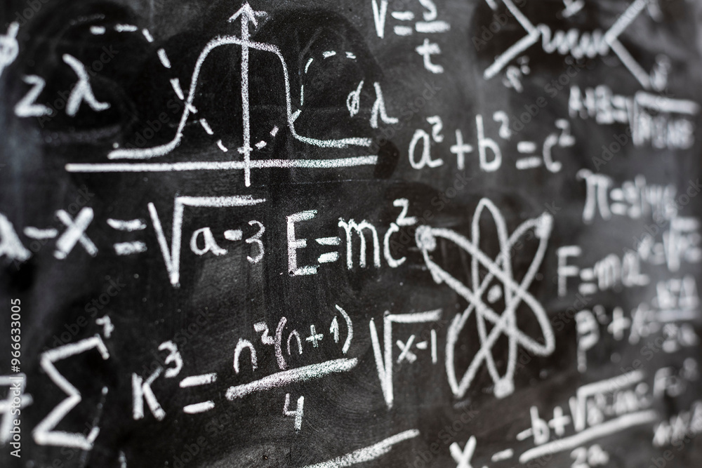 Operaciones matemáticas y formulas de física cuántica escritas a mano ...