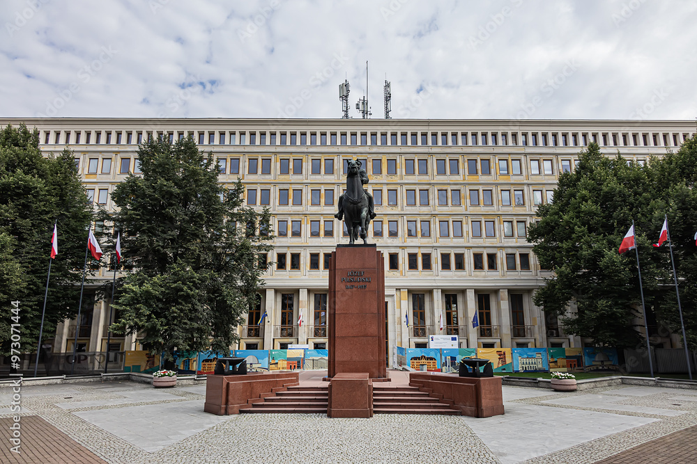 Monument to Marshal Jozef Pilsudski (sculptor Antun Augustincic ...