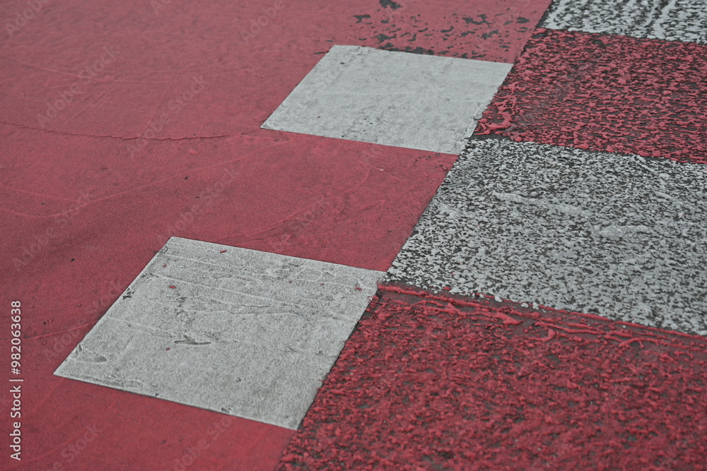 Foto de Stock Close-up of a sidewalk and road markings, bike path ...