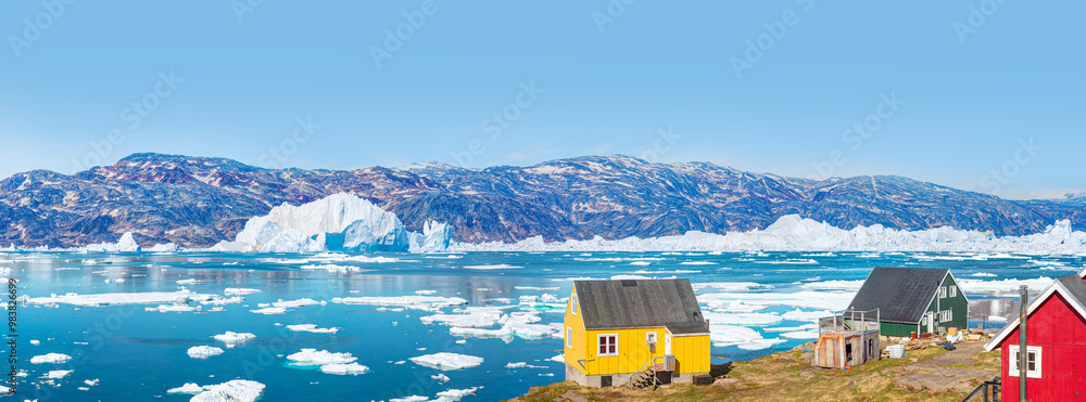 Panoramic view of colorful Kulusuk village in East Greenland - Kulusuk ...