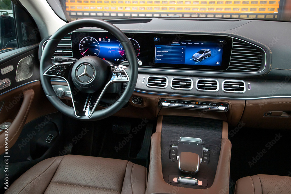 Mercedes-Benz GLE 300 d 4Matic is a premium midsize SUV. It has luxury ...