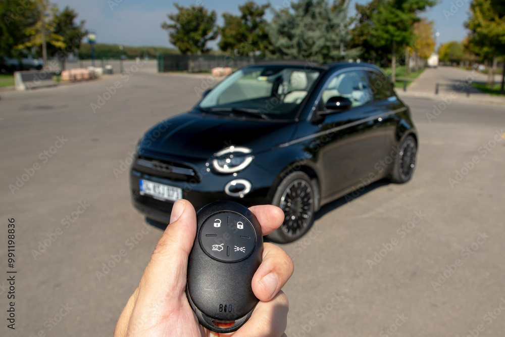 Fiat 500e Cabrio is an all-electric version of the iconic Italian city ...