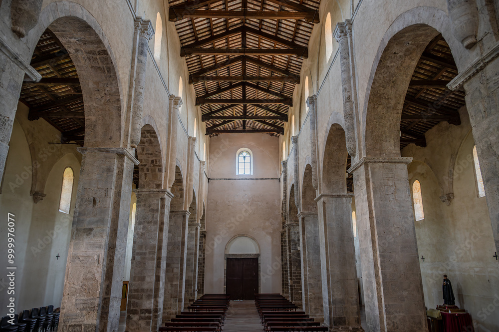 Fossacesia, Abruzzo. Abbey of San Giovanni in Venere の Stock フォト ...