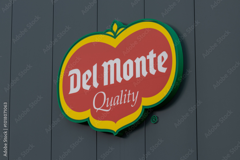 Del monte Quality logo sign. growing the best quality vegetables ...