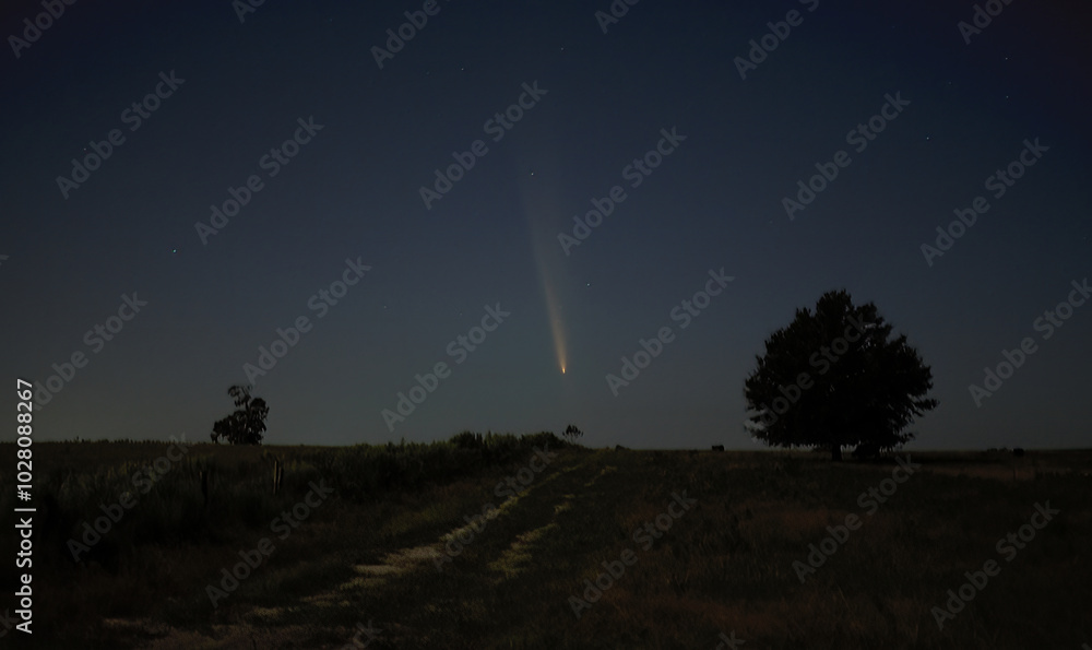 Foto de Stock C 2023 A3 Tsuchinshan ATLAS Comet visible on 10-13-2024 ...