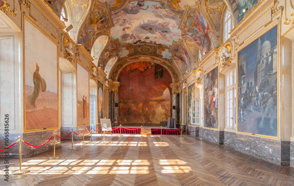Toulouse, France - 12 aout 2024 : Salle des Illustres dans le Capitole ...