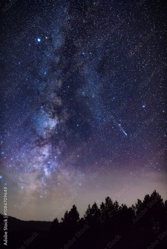 Comet C2023A3 Tsuchinshan ATLAS with Milky Way stars photographed from ...