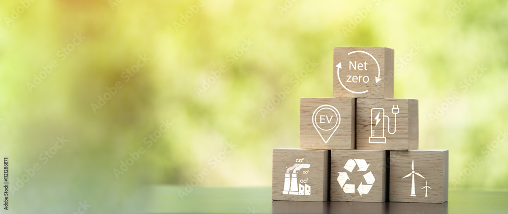 Foto de Stock Net zero and carbon neutral concept Net zero greenhouse gas emissions target for a ...