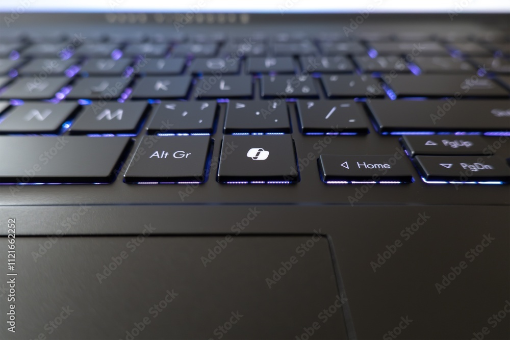 Microsoft Copilot AI key on laptop keyboard accessing Windows 11 ...