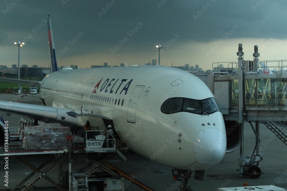 Delta Air Lines DL296 A350 before departure from Haneda Airport during ...