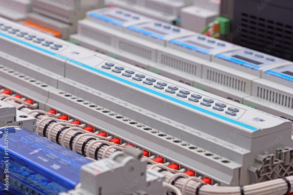 Automation modules controlled via a digital data bus. It is installed ...