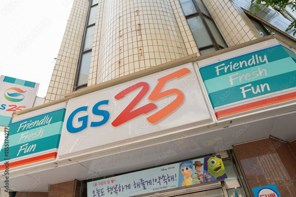 Foto de Stock Busan, South Korea - May 27, 2017: the GS25 sign displayed above the entrance to ...