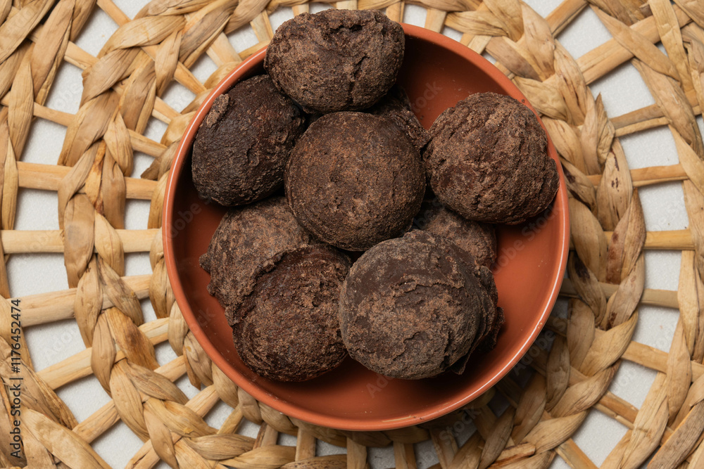 Ingredientes para atole de masa con chocolate, bebida tradicional ...