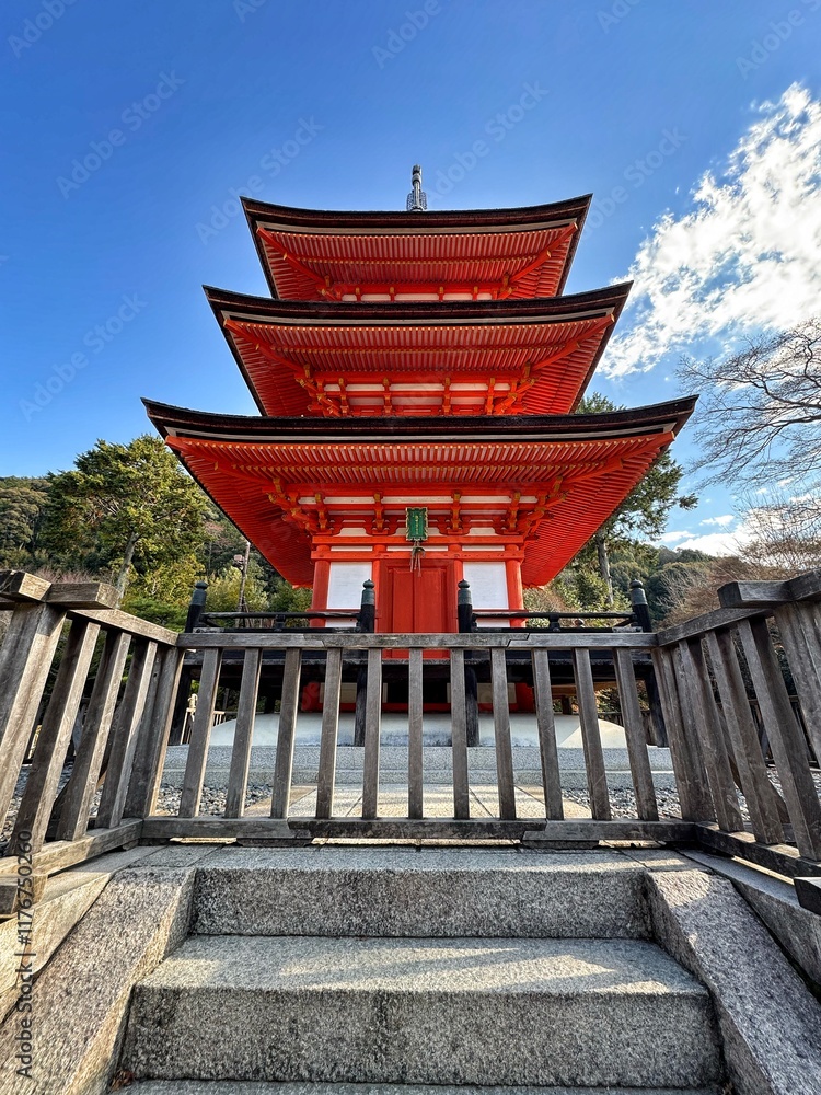 Higashiyama is one of the most iconic districts in Kyoto, where the ...
