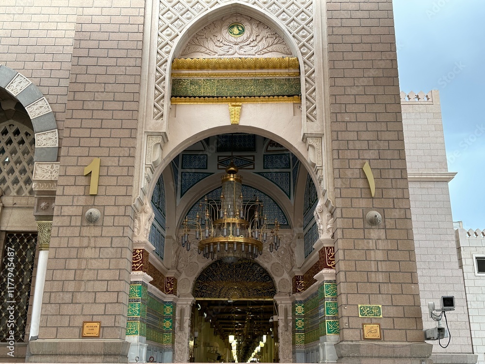 Medina Saudi Arabia - Jan 1 2025: Prophet Mohammed Mosque - Al Masjid ...