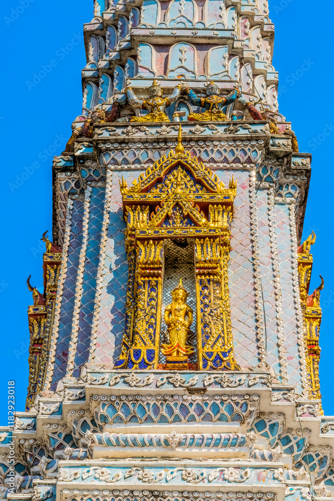 Gold Buddha Blue Porcelain Tower Prang, Grand Palace, Bangkok, Thailand ...