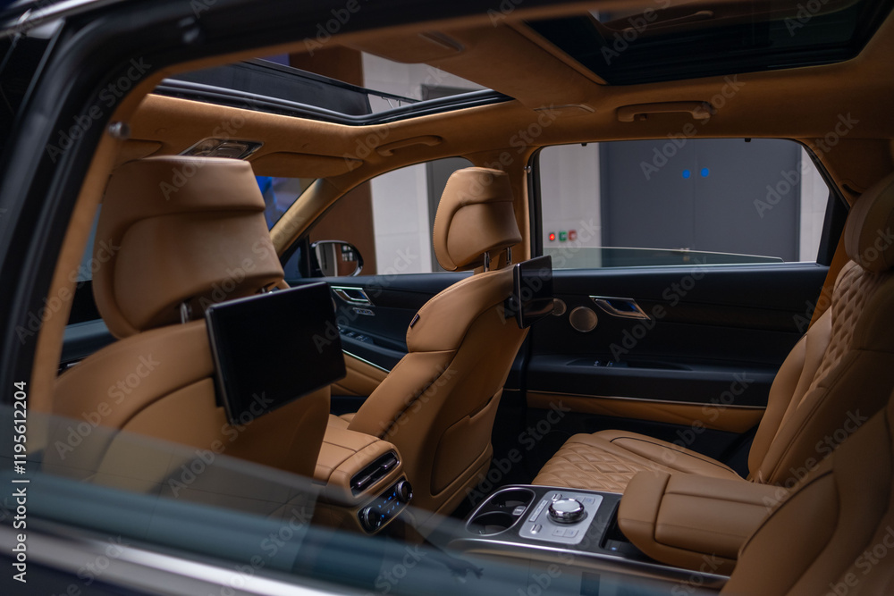 Genesis GV80 car interior, cabin, driver and passenger seating ...