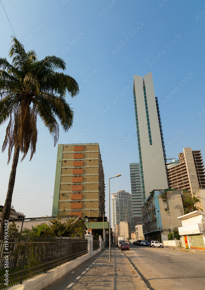 New skyscraper on the Marginal promenade called avenida 4 de fevereiro ...