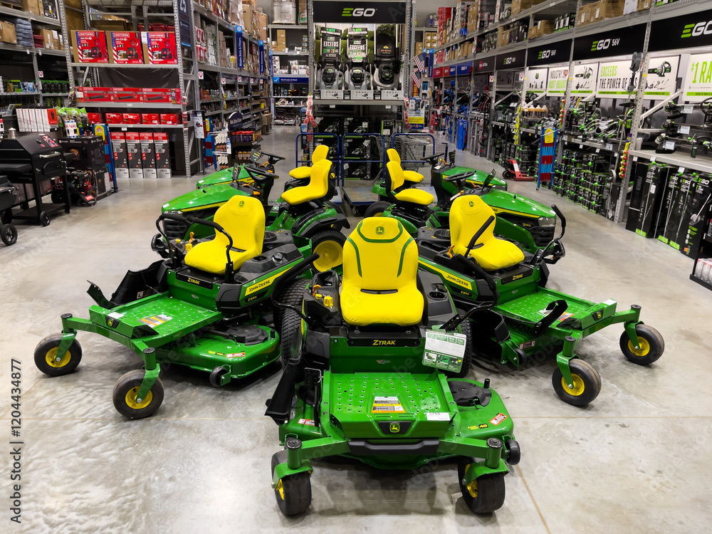 NORTH PORT, FLORIDA - JANUARY 18, 2025 : John Deere zero turn riding ...