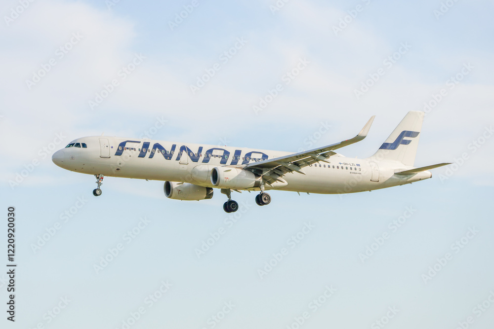 Finnair airbus a321 landing at lisbon humberto delgado international ...