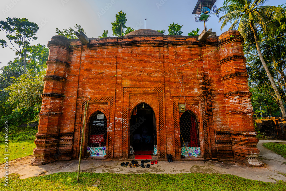 The Zinda Peer Mosque, a square Sultanate mosque with a single dome ...