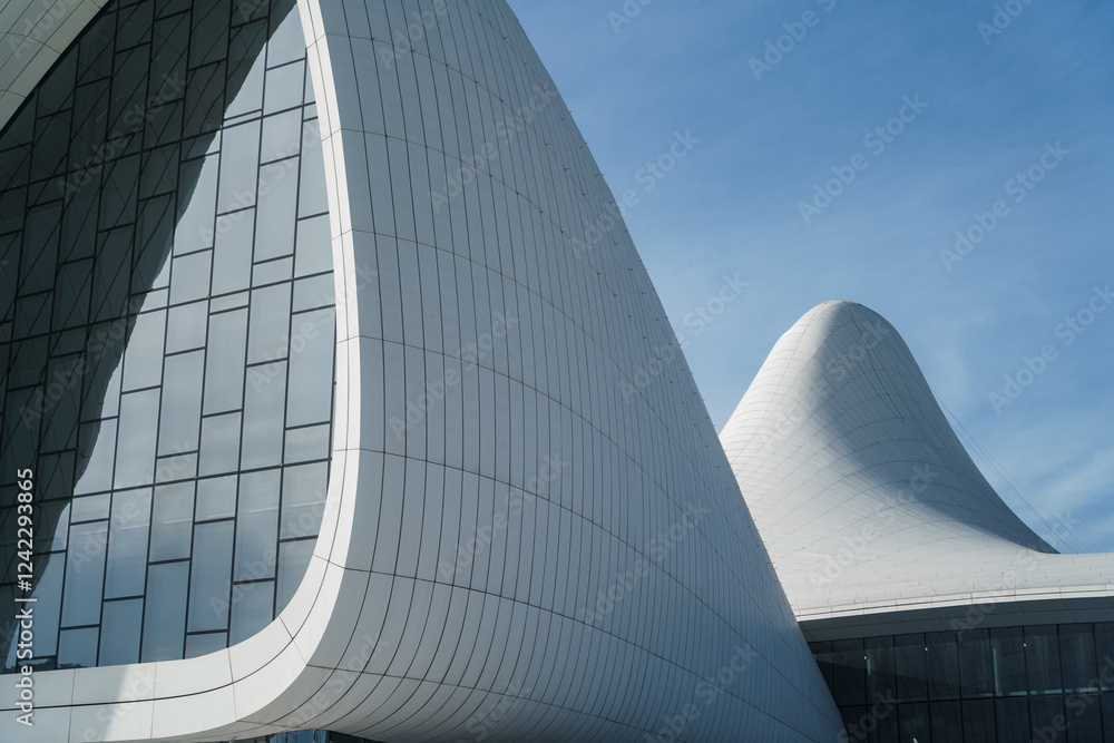 Heydar Aliyev Center building in Baku city, Aazerbaijan in summer day ...