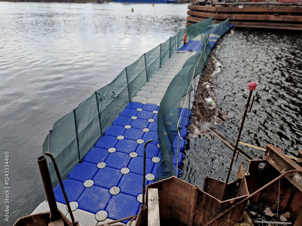 Modular floating dock type of docking structure built using floating ... Modular floating dock type of docking structure built using floating ...