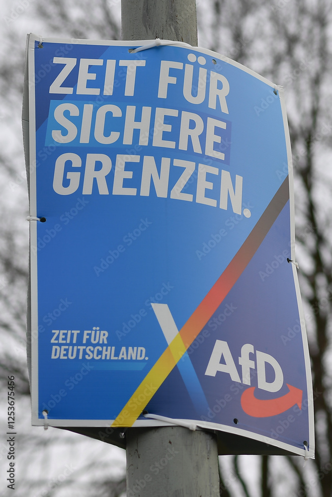 Foto de Stock Deutschland, Paderborn, Februar 9. 2025, Wahlplakat der ...