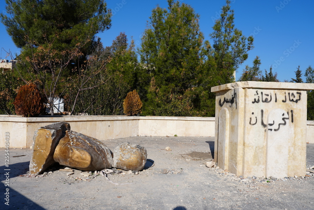 Demolition of Hafez al-Assad's statue, the fall of Bashar al-Assad's ...