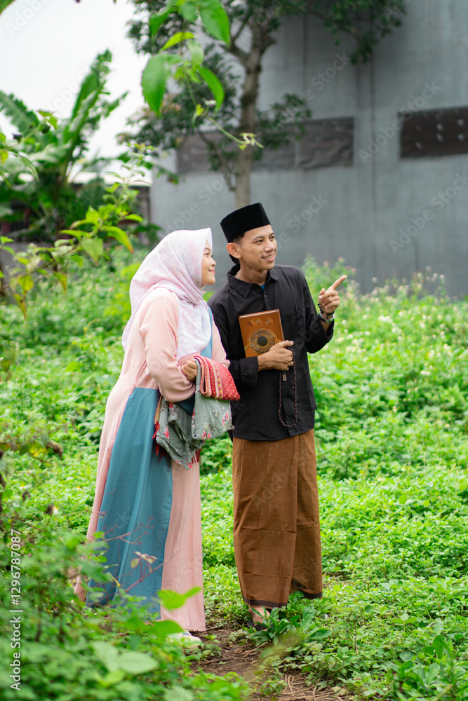 Stock-Foto „Muslim male students and Muslim female students wearing ...
