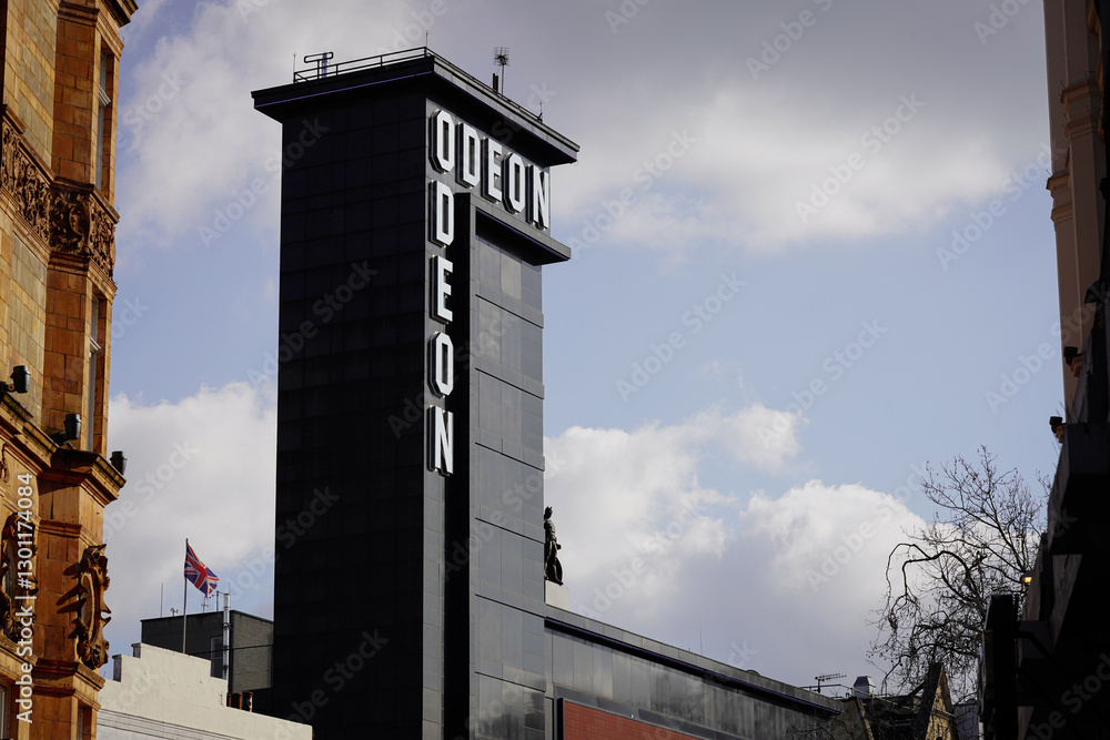 Foto de Stock Odeon Luxe Leicester Square Building Tower Cinema ...