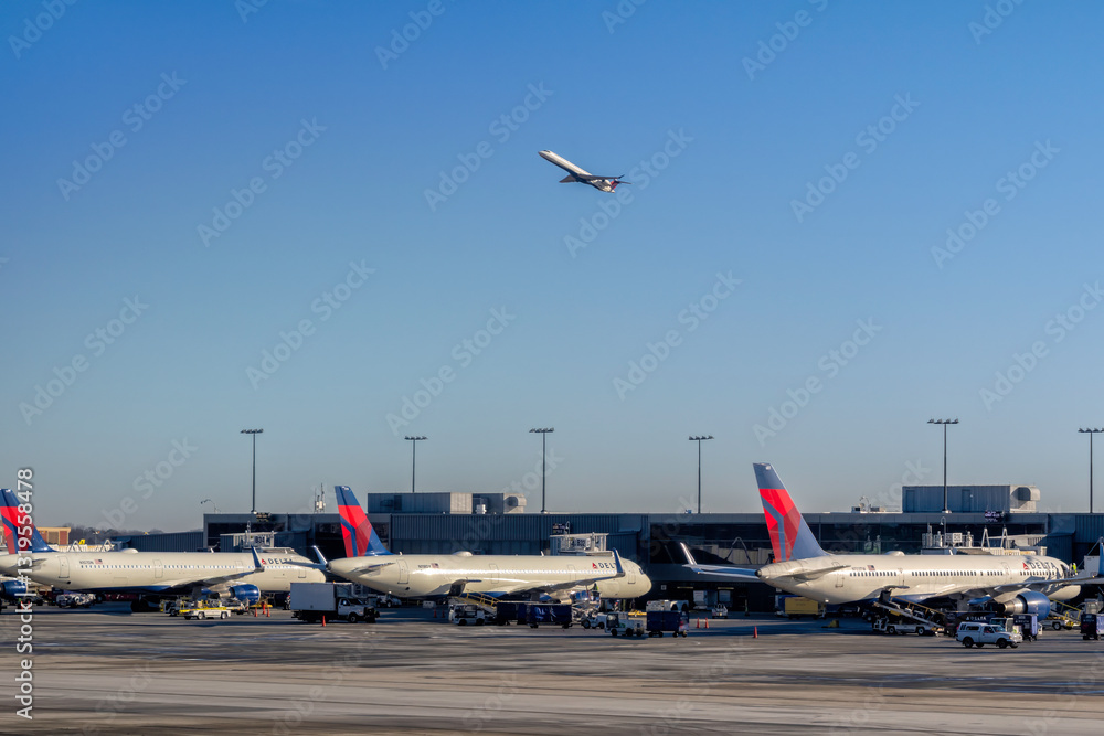 Delta Airlines airplanes by the gate on Hartsfield-Jackson Atlanta ...