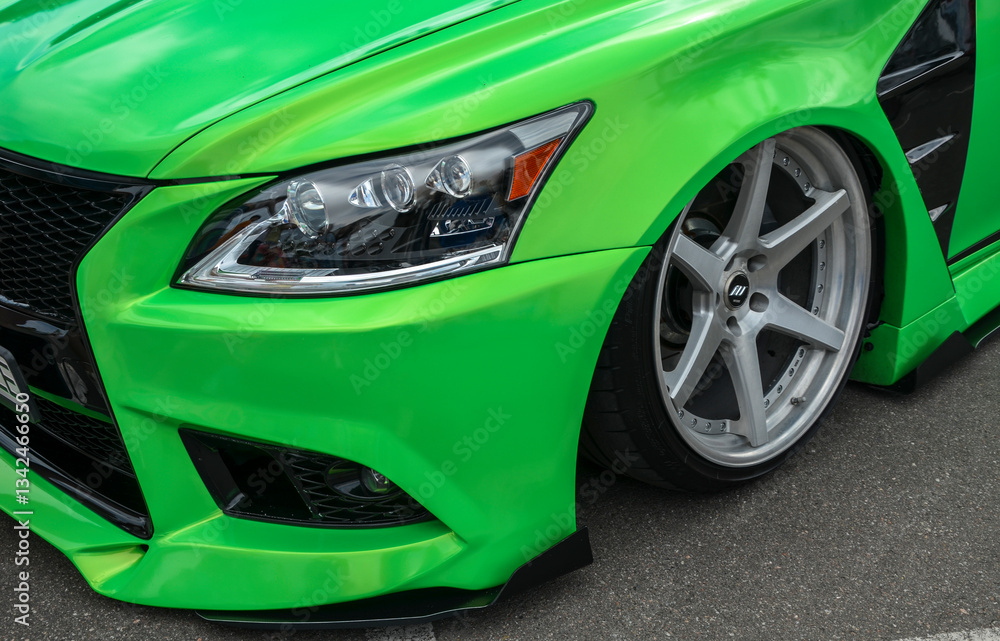 Foto de Stock Close-up photo shows the front of a heavily modified ...