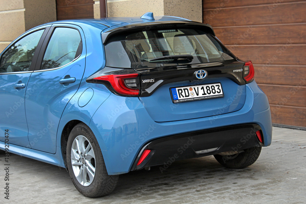 Stock-Foto „Vinnytsia, Ukraine; March 25, 2025. Blue Toyota Yaris ZR ...