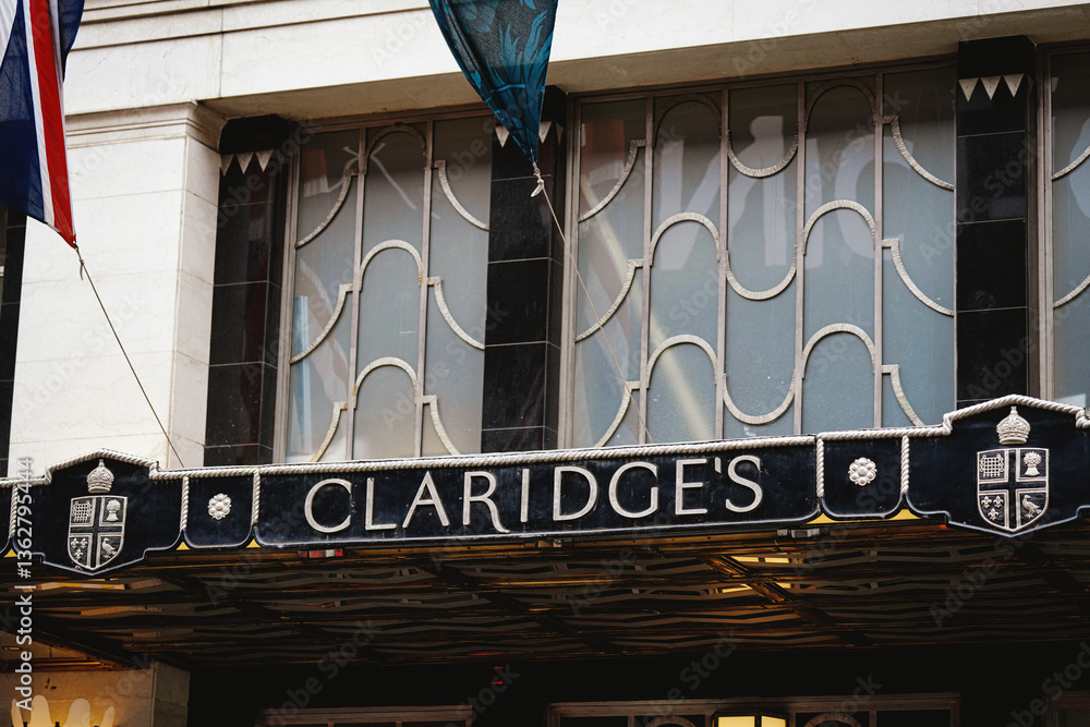 Claridge's Luxury Landmark Hotel Claridges Historic Art Deco Building ...