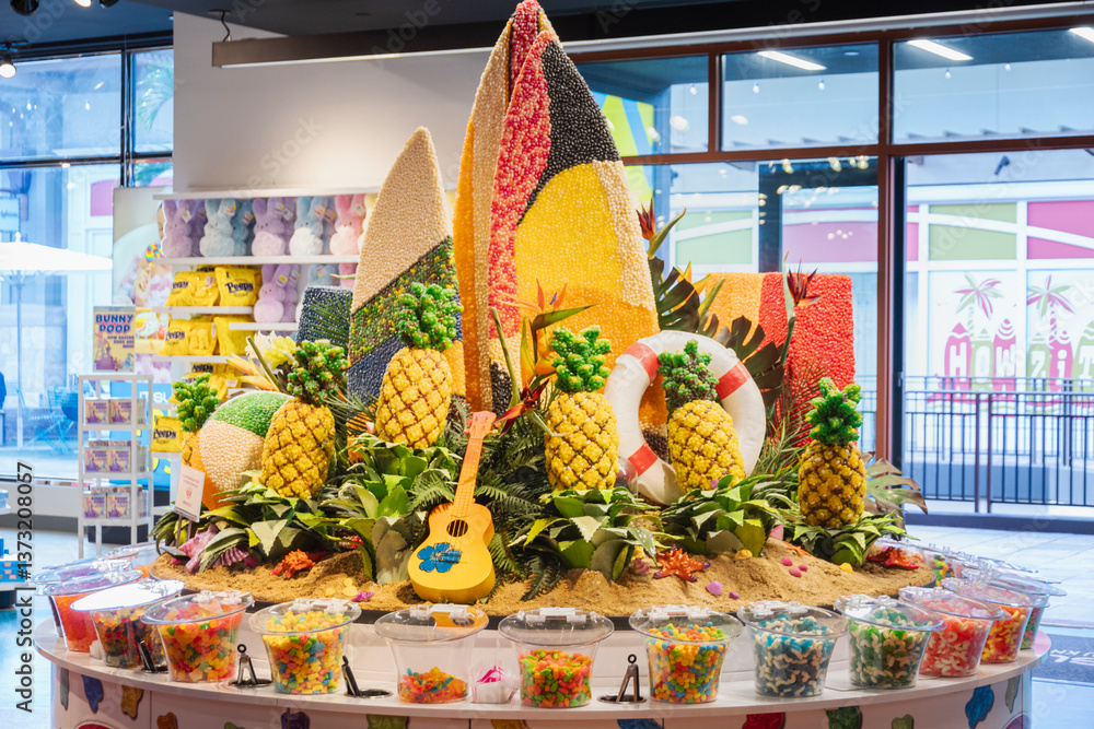 Incredible candy displays at the iconic IT'SUGAR store located at the ...