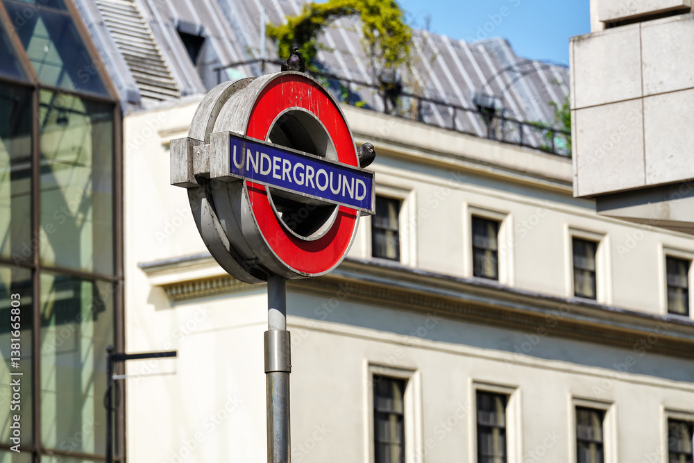 Stock-Foto „Public Transport Signage, TFL British Rail Network, Charing ...