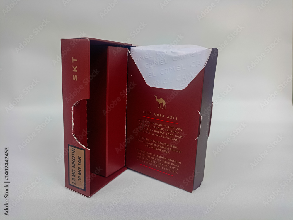 CAMEL Kretek up close. Packaged cigarettes. CAMEL Kretek cigarettes new ...