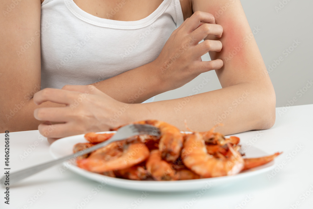 food allergies, women have reactions itching and redness after eating ...