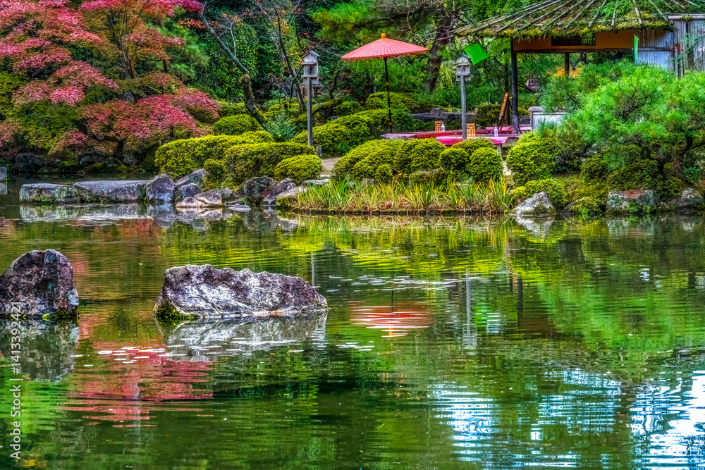 Colorful garden, water reflection, Choshin-tei Tea House, Heian-jingu ...