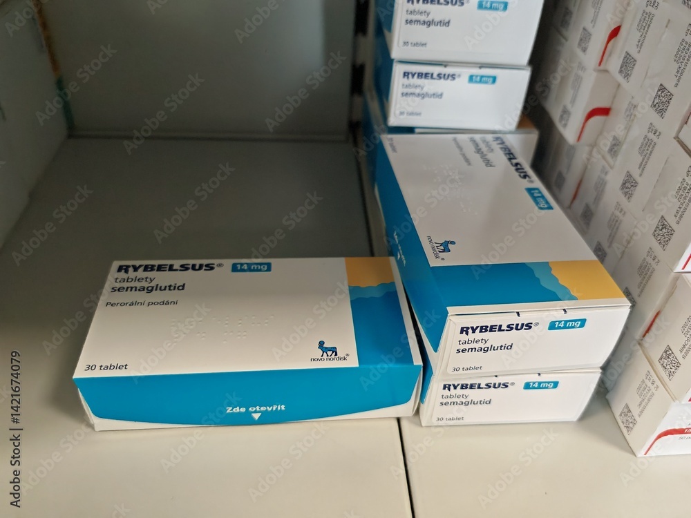 Foto de Stock Prague,Czech Republic-April 18 2025: RYBELSUS by Novo Nordisk contains Semaglutide ...