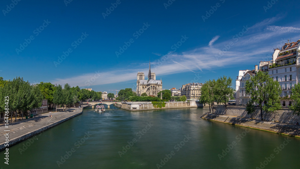 Seine and Notre Dame de Paris timelapse hyperlapse is the one of the ...