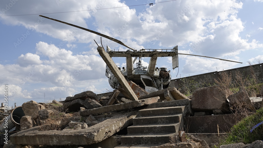 Helicopter crash. The helicopter fell on a residential house. Crash ...