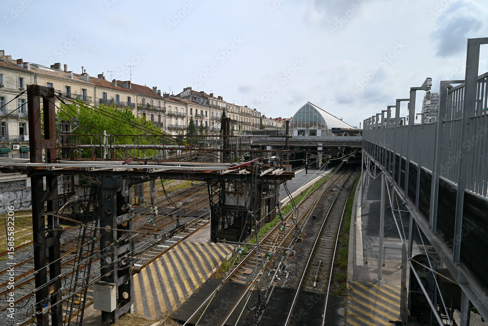 Photo Stock Montpellier, France, 19 mai 2025 : Gare ferroviaire SNCF de ...