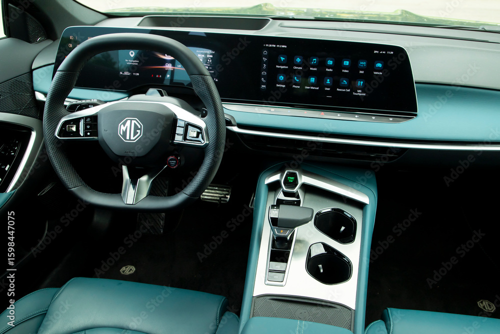 MG7 is a modern fastback sedan that stands out with its sporty design ...