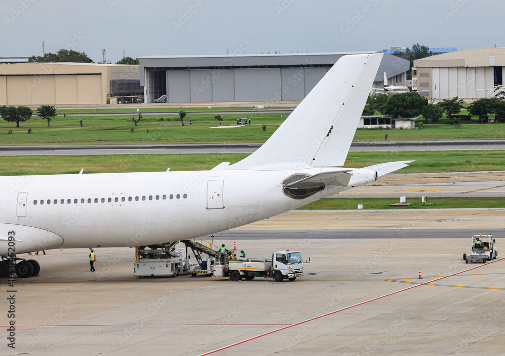 Lavatory service vehicles for emptying and refilling lavatories onboard ...