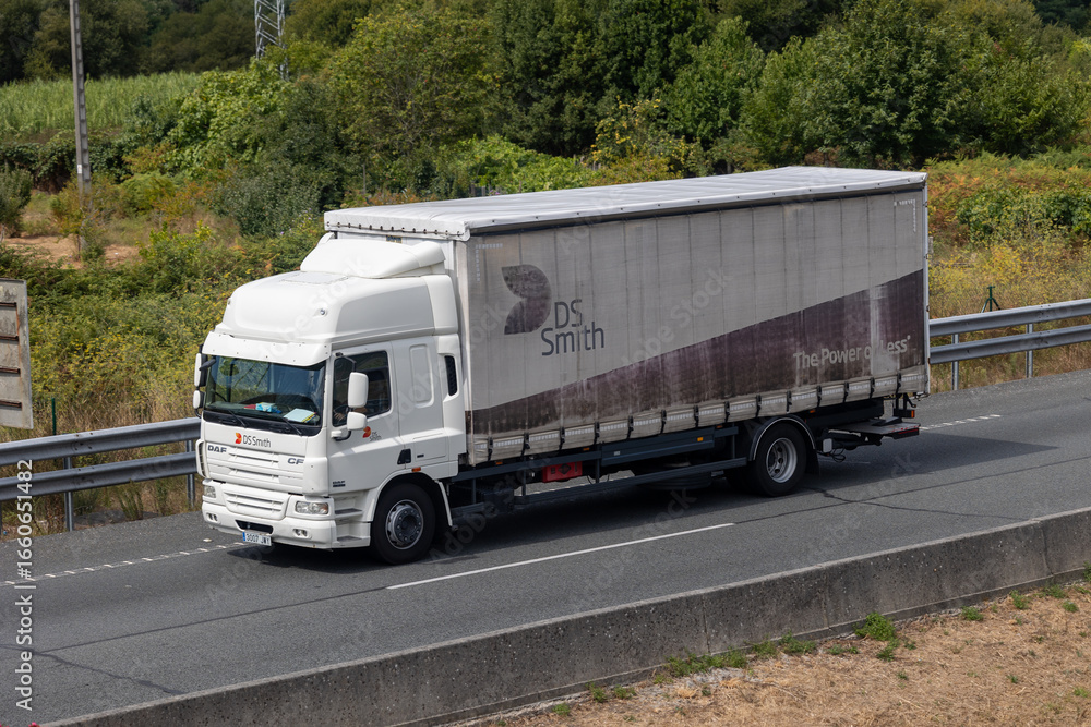 Pontevedra, spain 20 08 2025 white ds smith delivery truck moving on ...