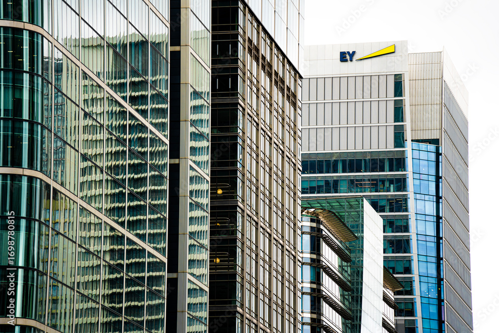 Stock-Foto „EY, Ernst & Young LLP, Big Four Firm, Canary Wharf ...