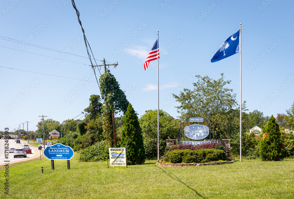 Foto de Stock Landrum, South Carolina, USA-7 September 2025: Multiple ...