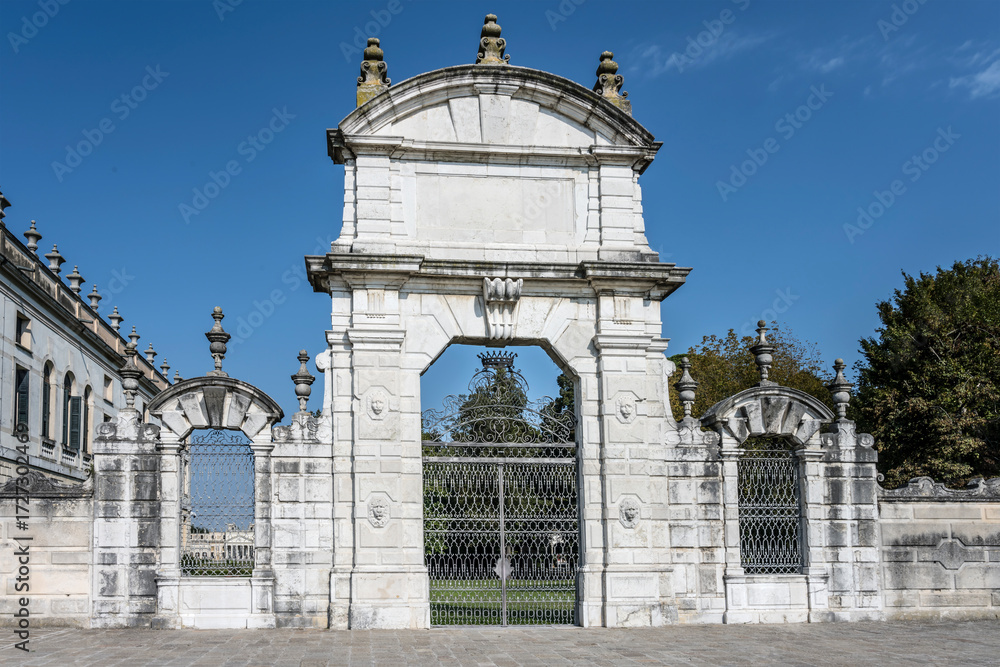 Baroque entrance gate at Pisani manor house on Brenta canal, Stra ...